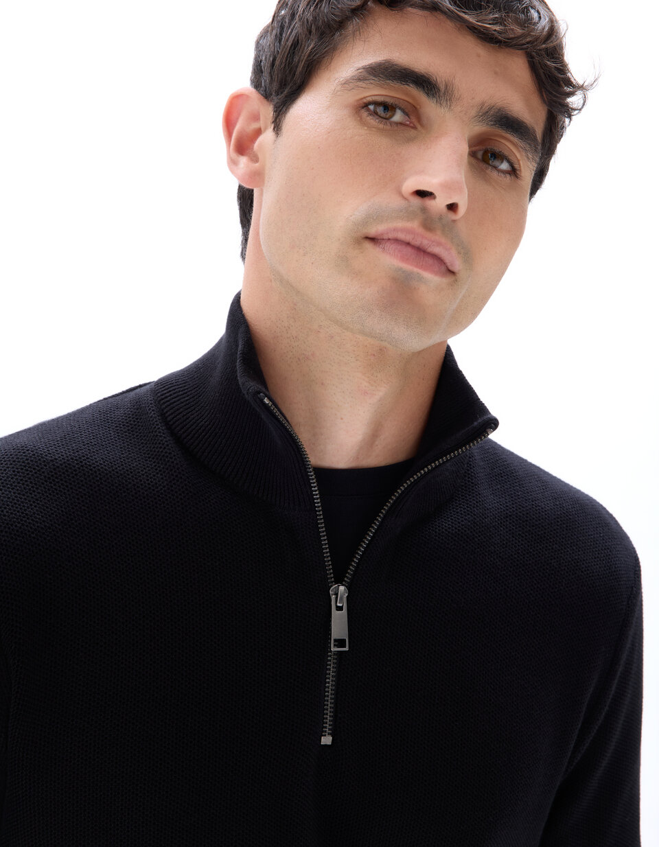 Suéter com gola zip-neck 100% algodão piqué - preto | celio be normal